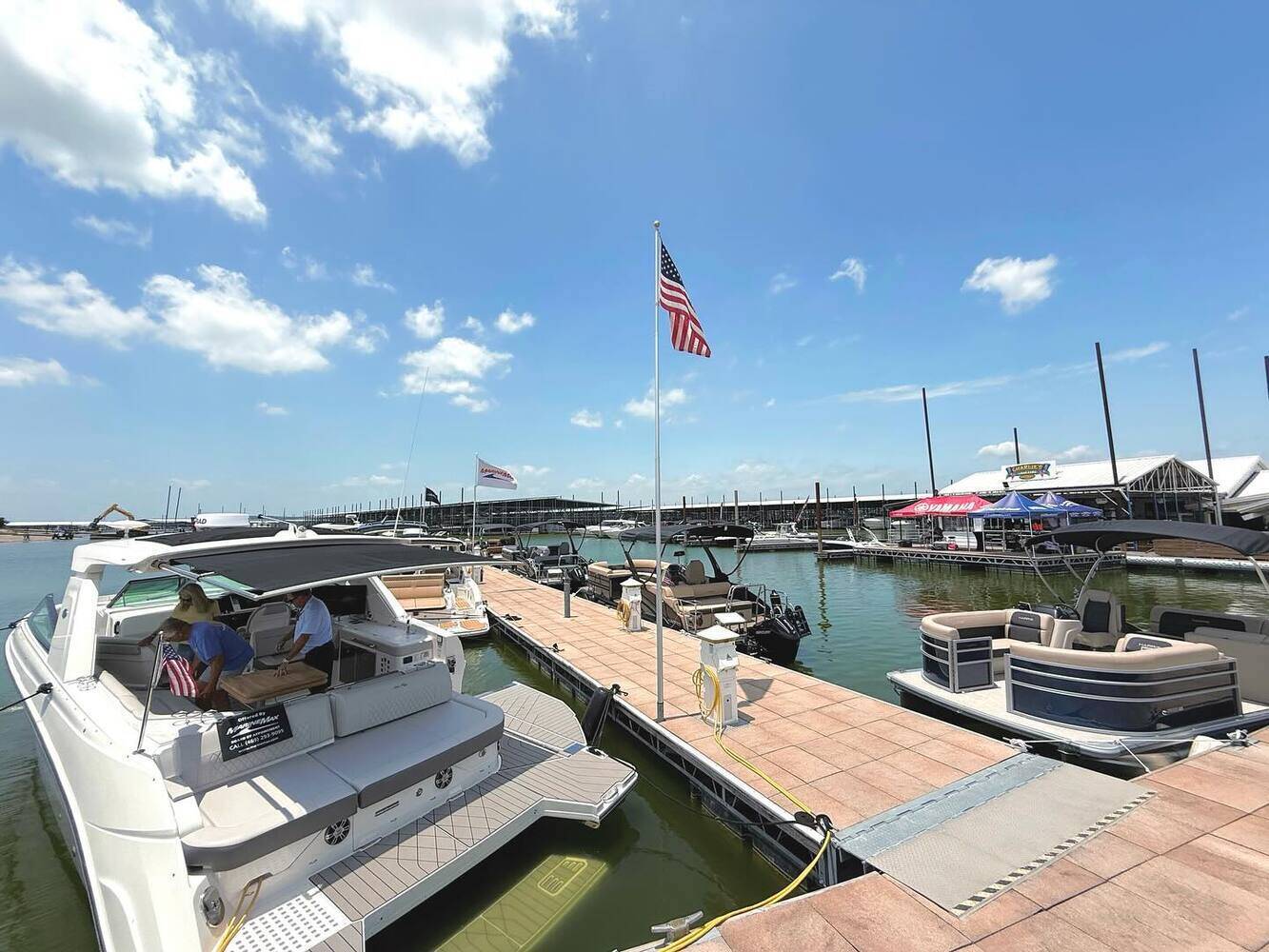 Safe Harbor Pier 121 slip, dock, mooring reservations - Dockwa