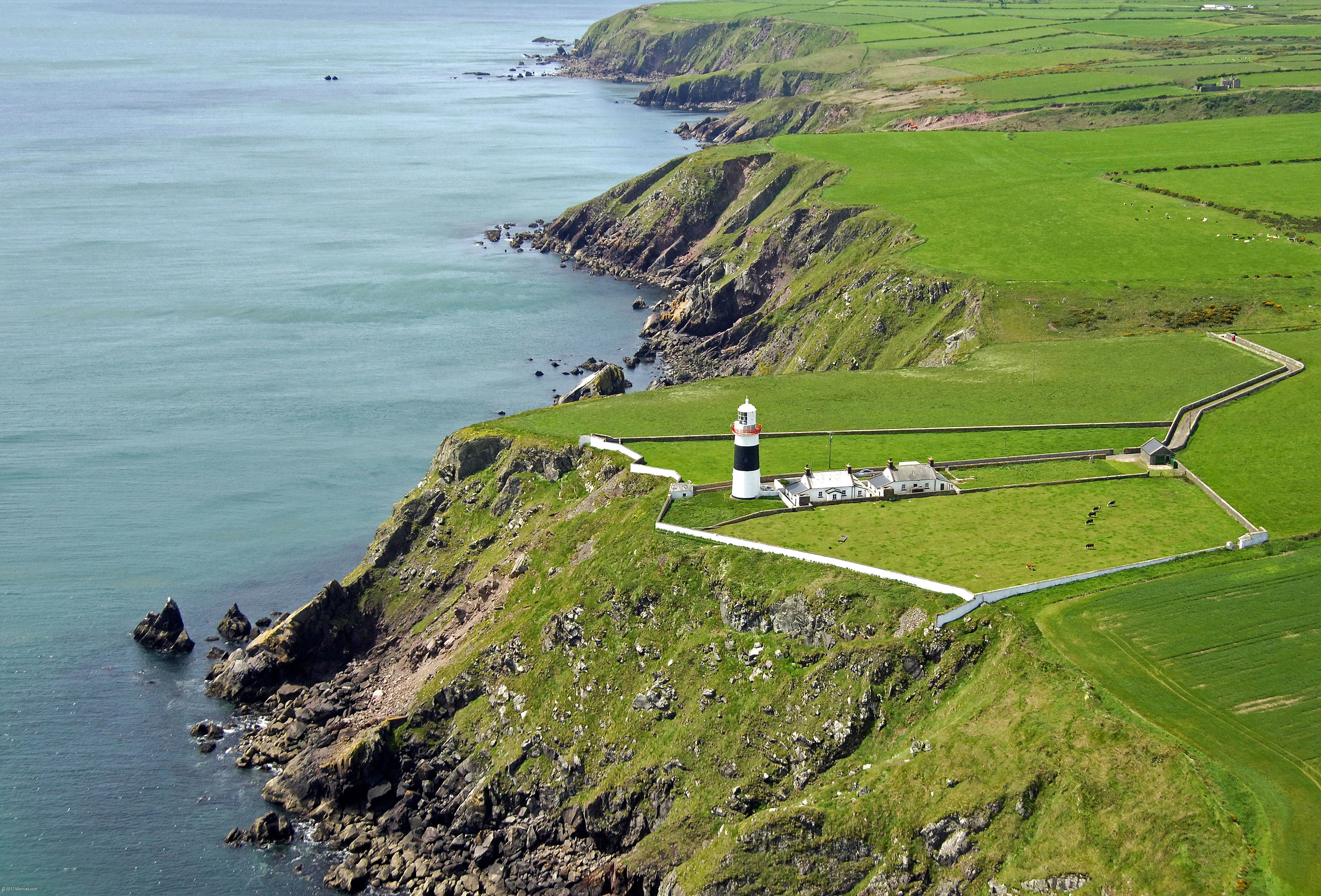 Mine Head Light Lighthouse in near Loskeran, Southeast Coast, Ireland ...