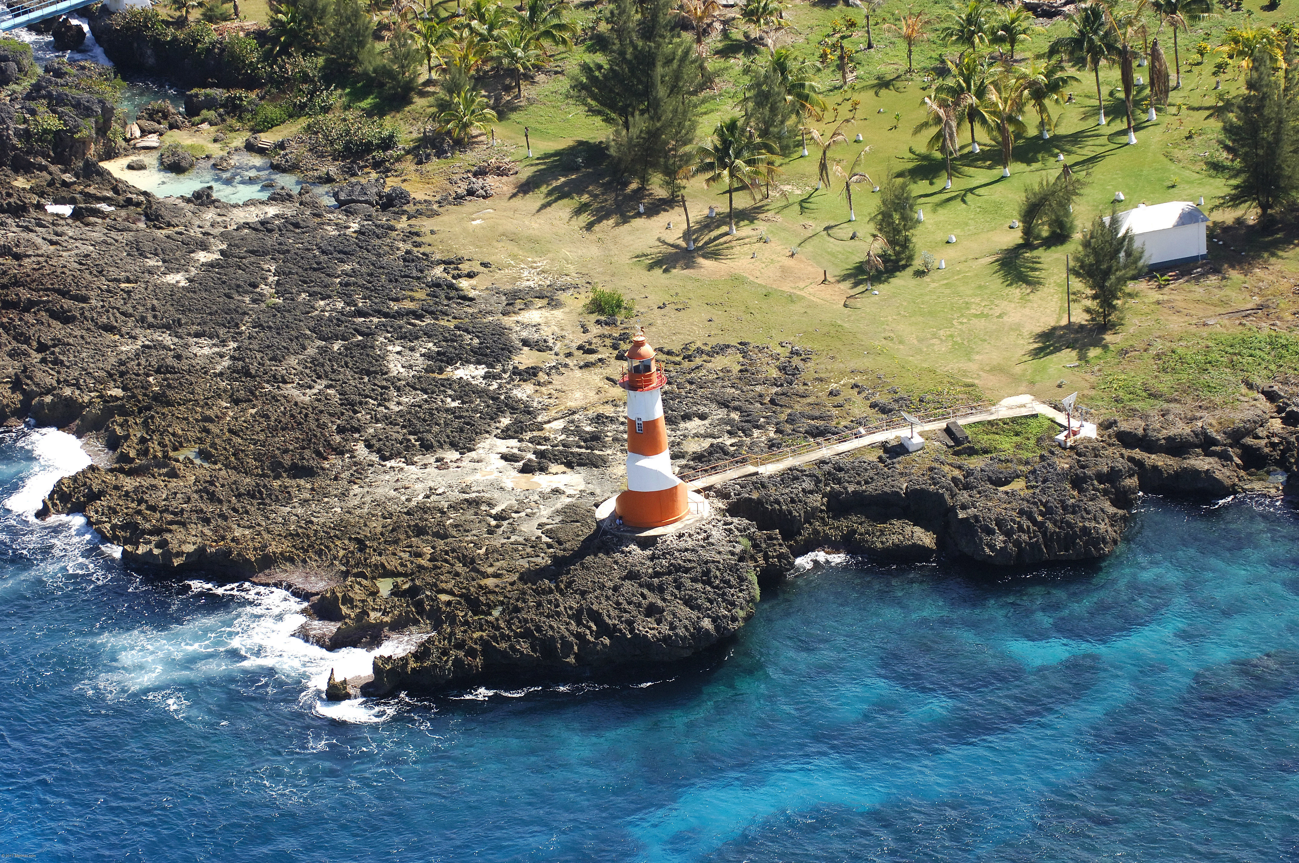 Folly Point Lighthouse in Port Antonio, Jamaica - lighthouse Reviews ...