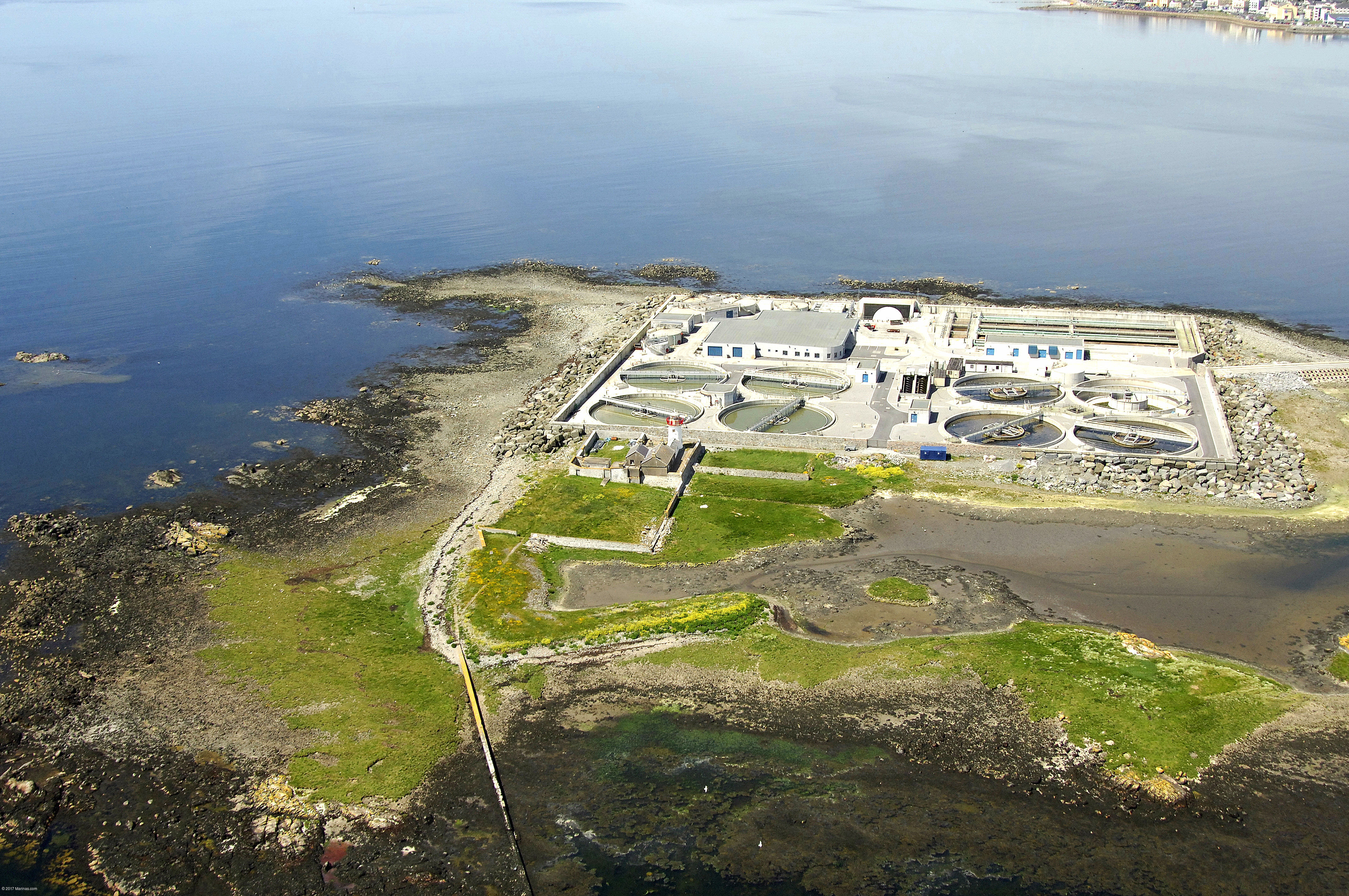 Mutton Island Light Lighthouse in Salthill, Ireland - lighthouse ...
