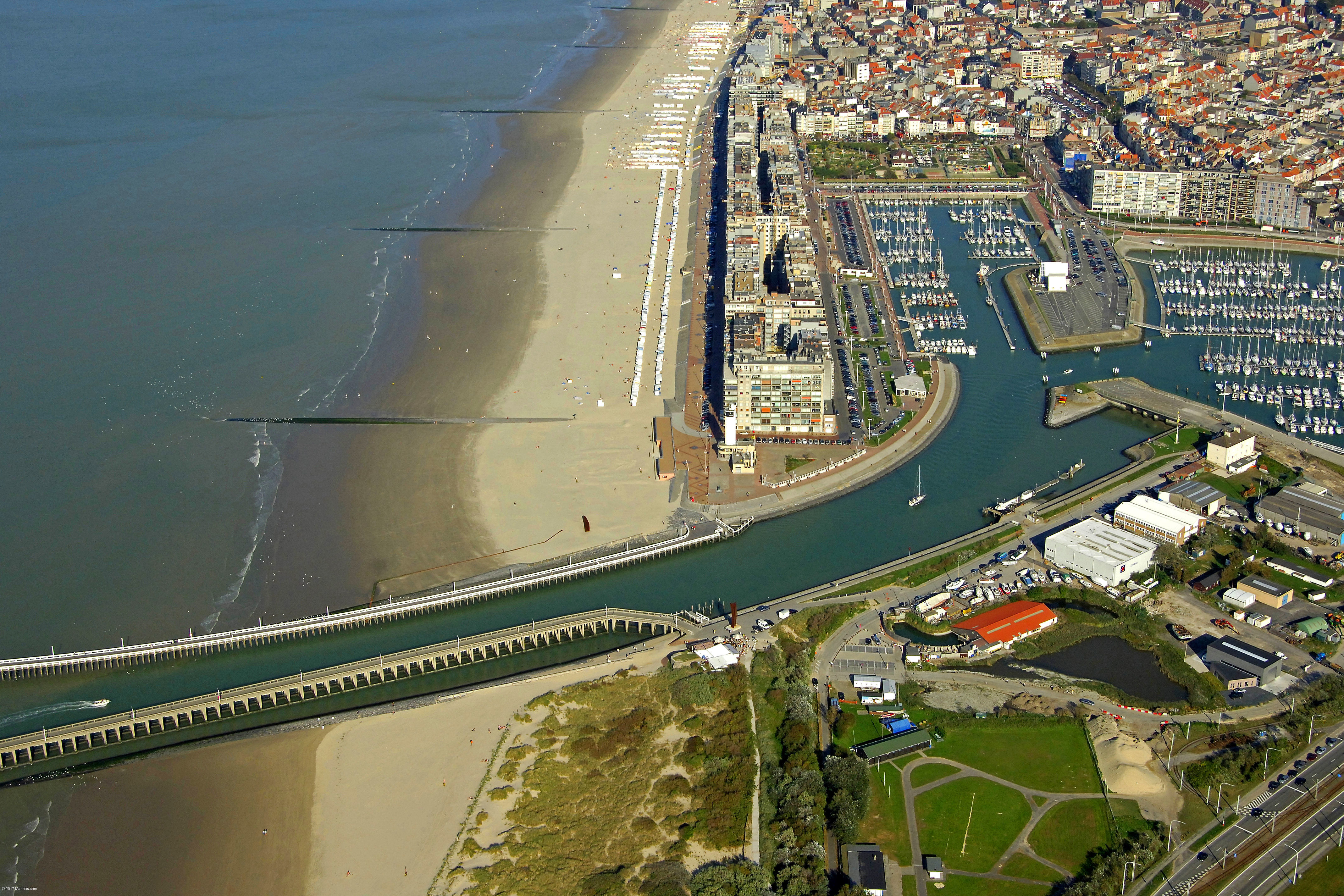 Blankenberge Lighthouse in Blankenberge, Belgium - lighthouse Reviews ...