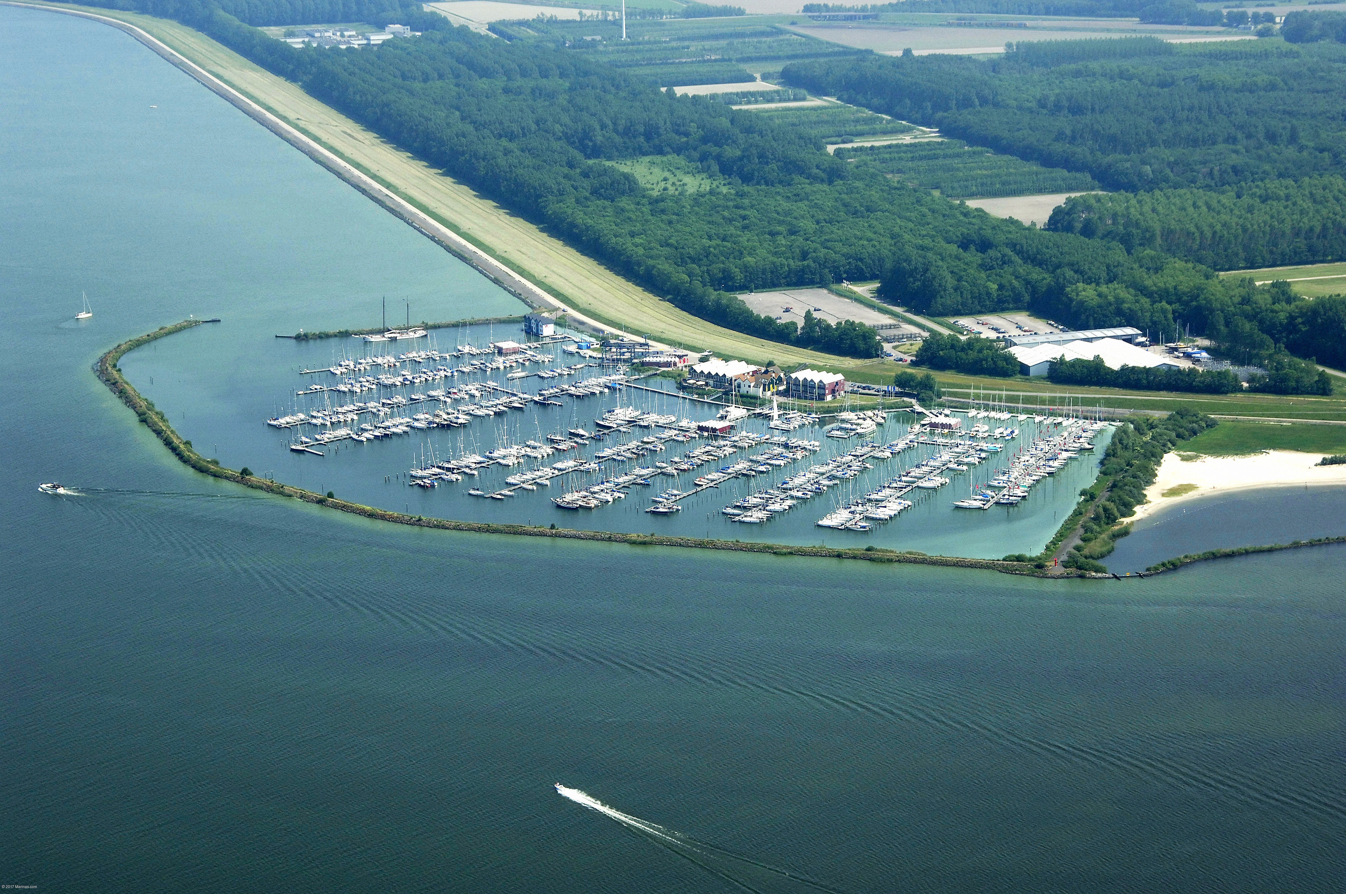 Flevo Marina in RC Lelystad, Netherlands - Marina Reviews - Phone ...