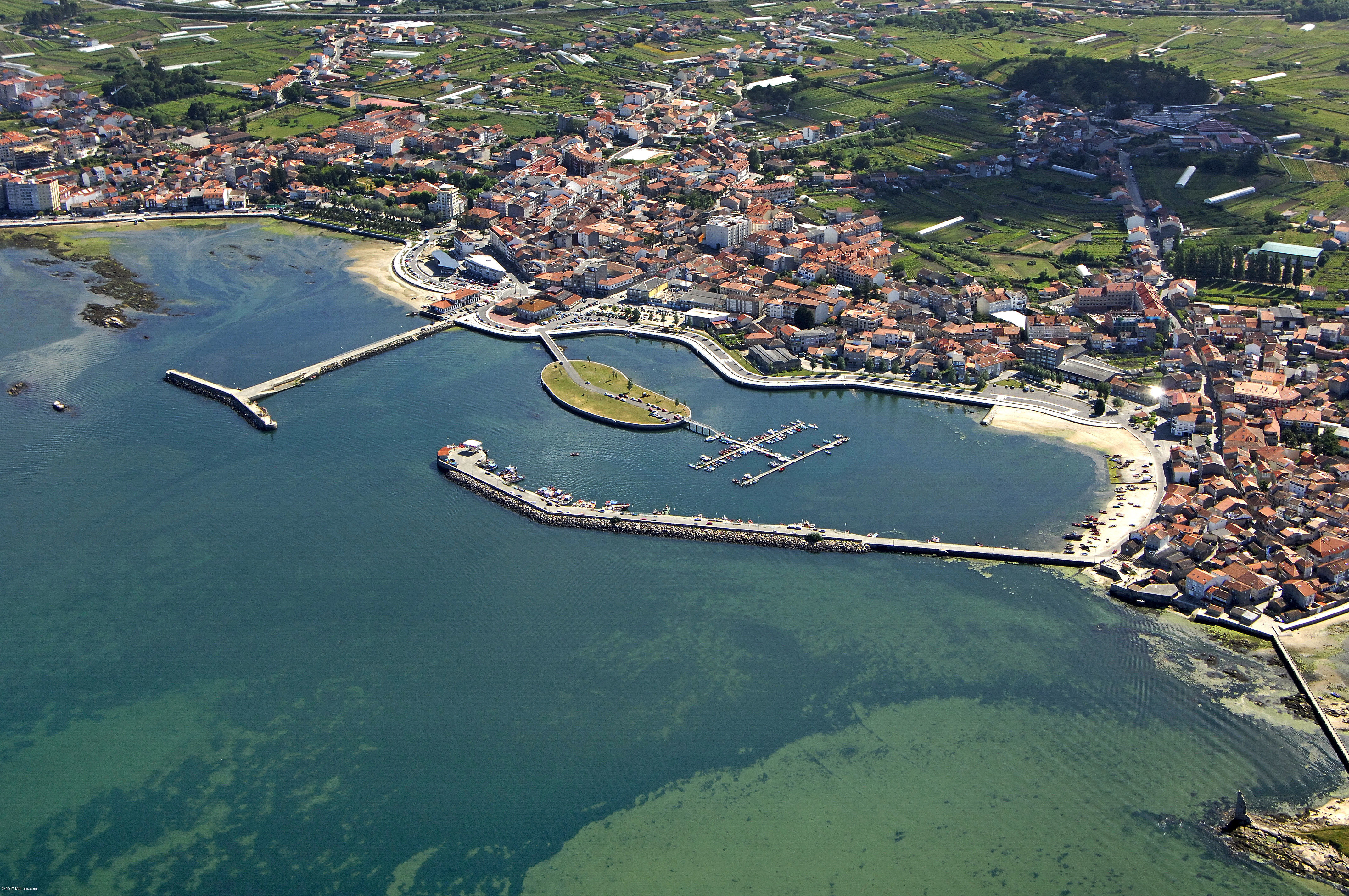 Puerto De Cambados Marina in Cambados, Galicia, Spain - Marina Reviews ...