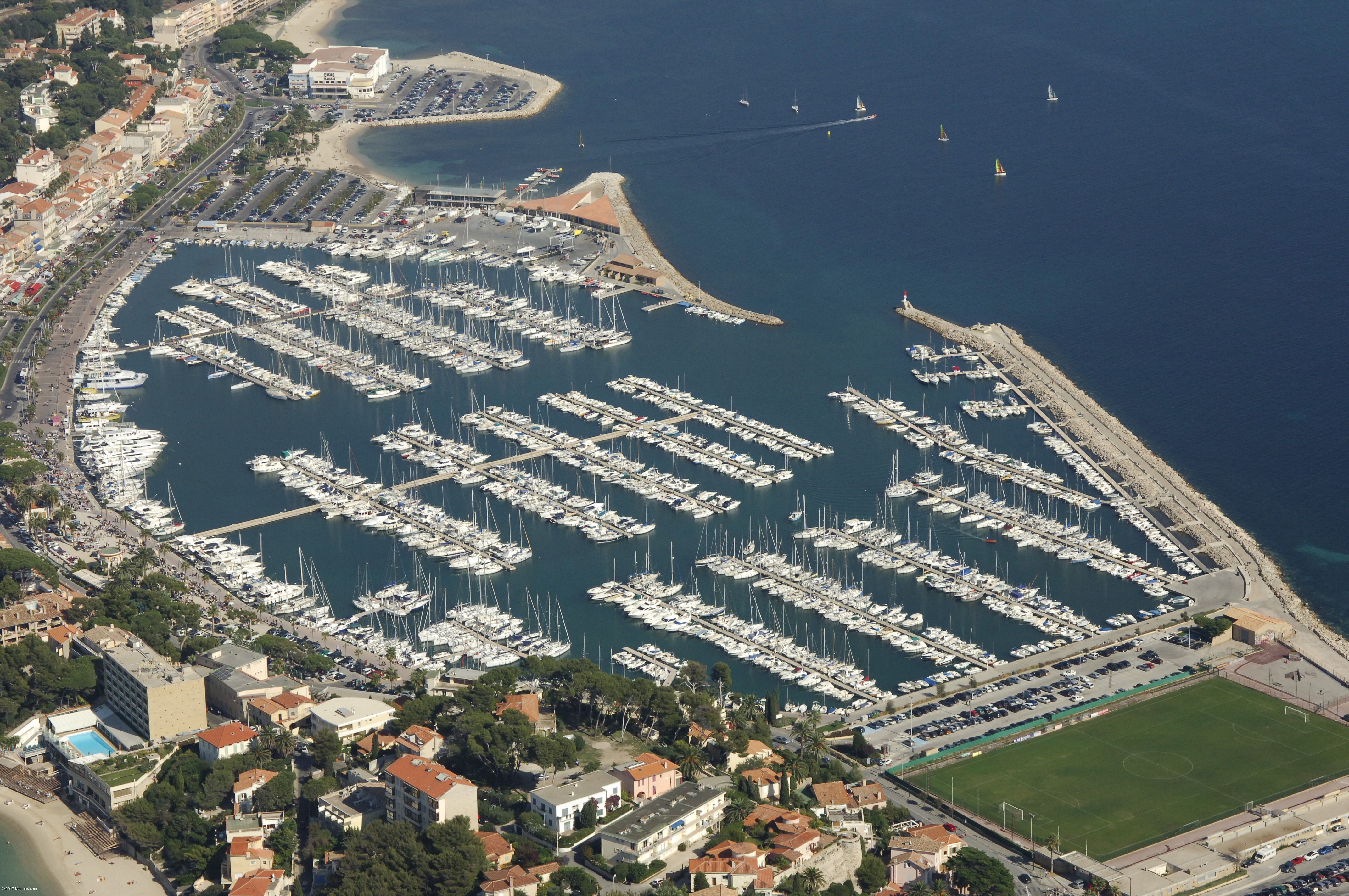 Bandol lsland Marina in Bandol, France - Marina Reviews - Phone Number ...