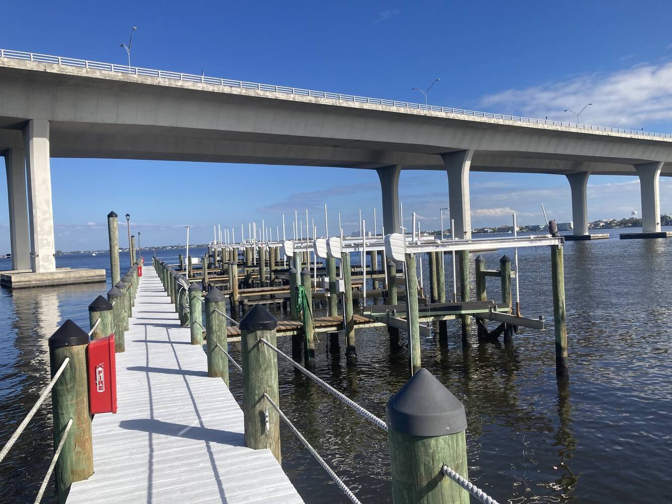 Riverside Park Pier slip, dock, mooring reservations - Dockwa