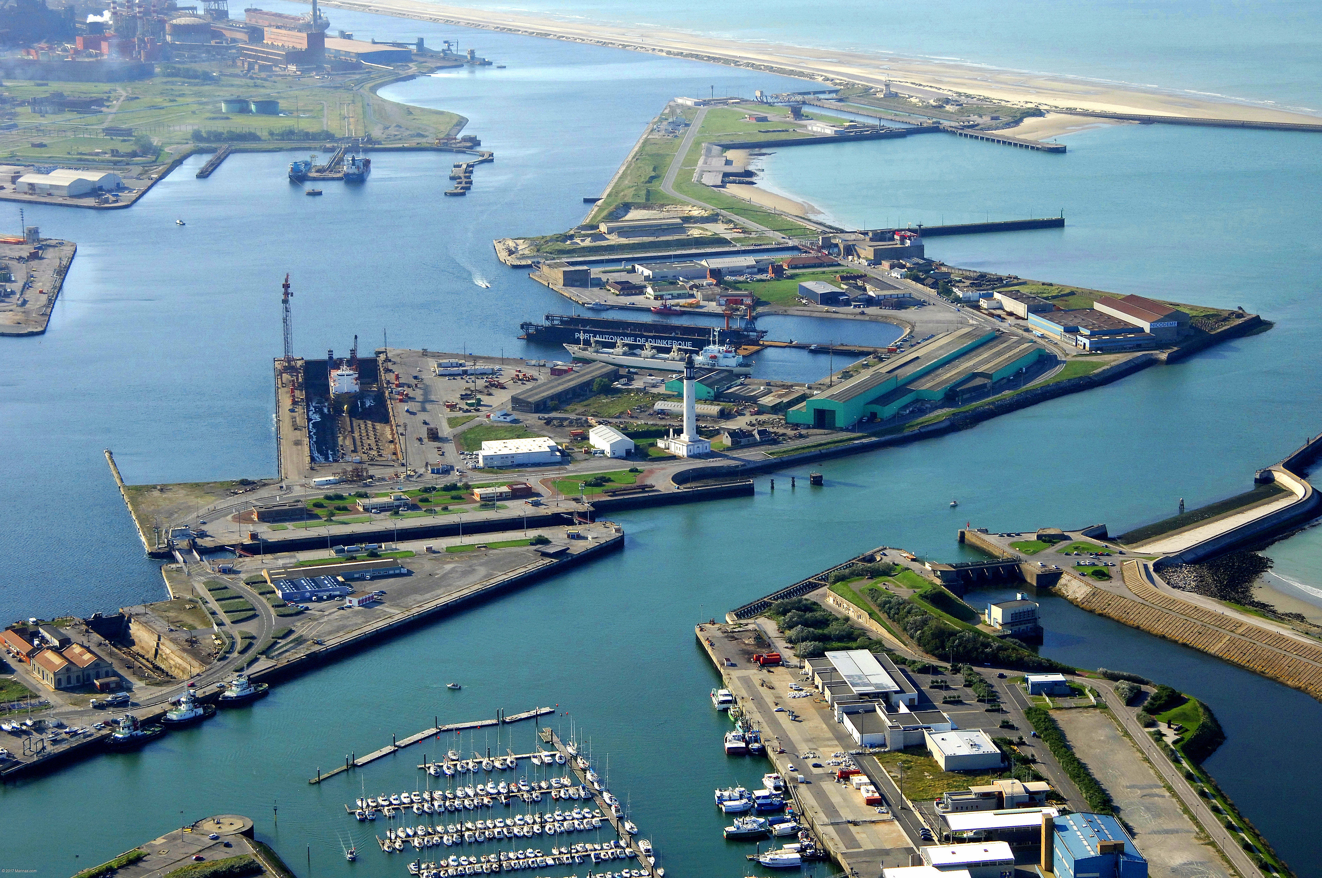 Dunkirk Lighthouse in Dunkerque, Norde-Pas-De-Calais, France ...