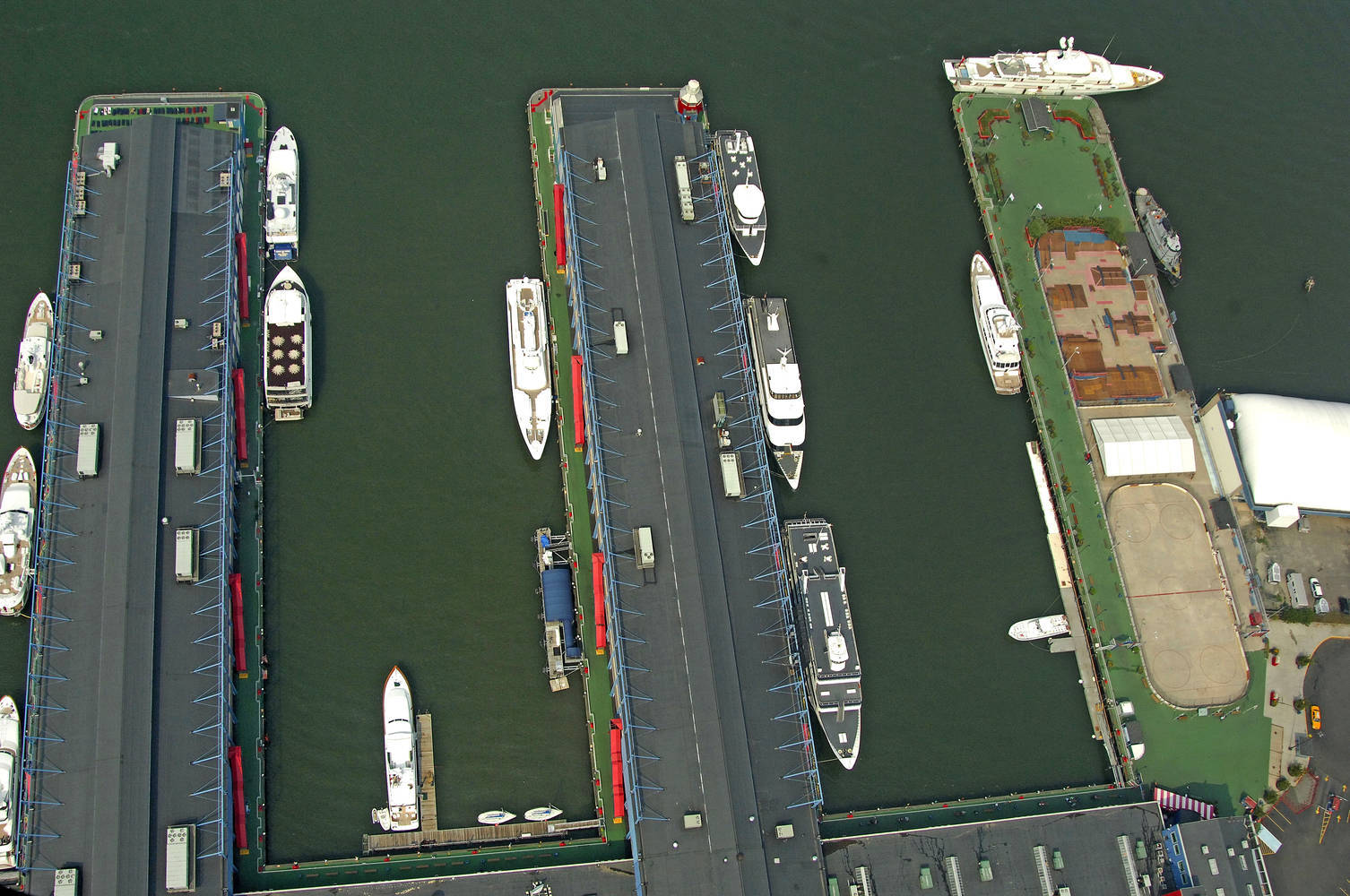 Chelsea Piers Marina slip, dock, mooring reservations - Dockwa