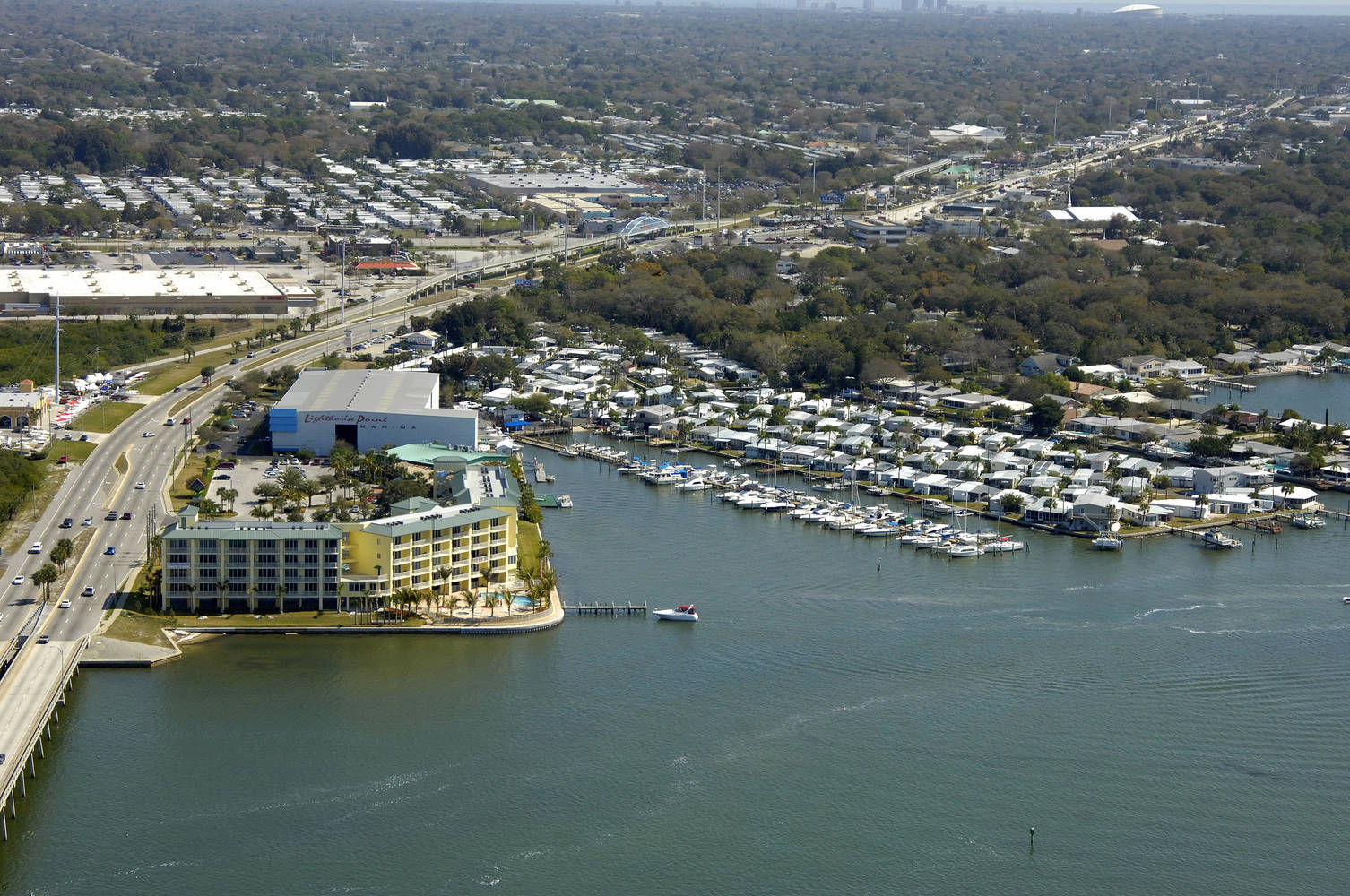Port 32 Lighthouse Point slip, dock, mooring reservations - Dockwa