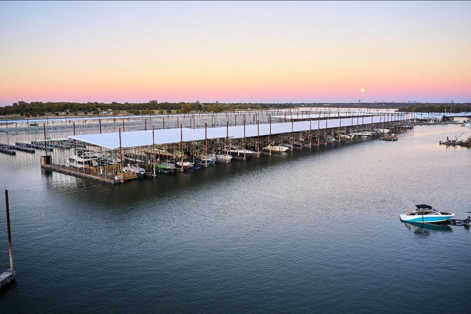 Safe Harbor Pier 121 slip, dock, mooring reservations - Dockwa