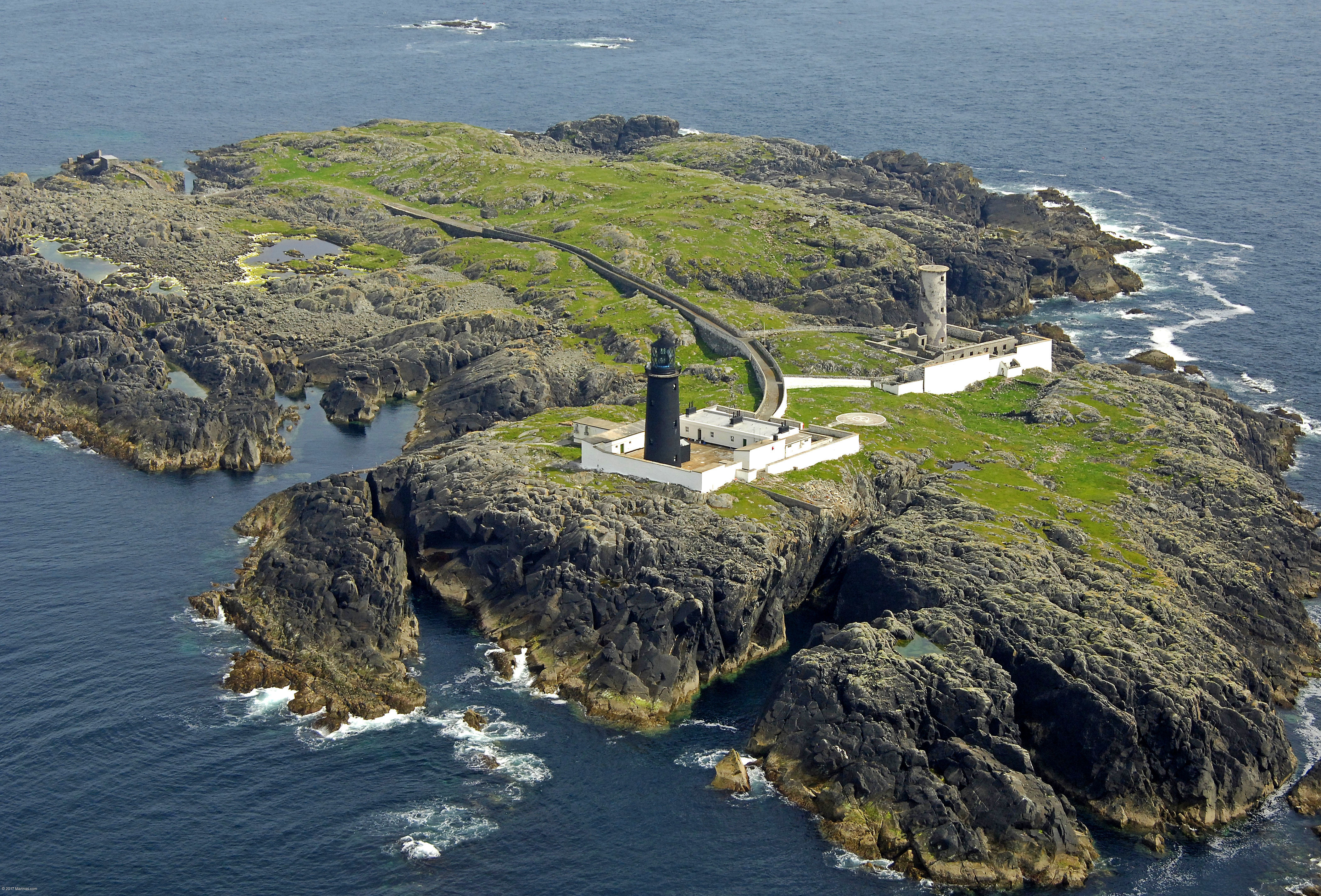 Slyne Head West Light Lighthouse in Doonlaughan, Off Slyne Head, County ...