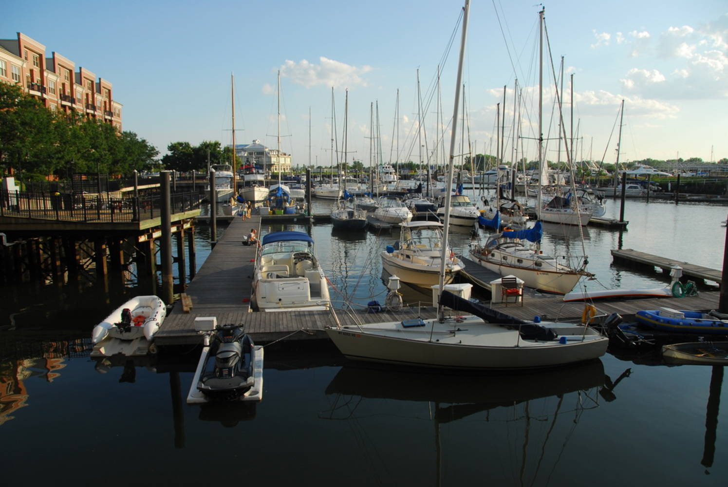 Hudson Point Marina slip, dock, mooring reservations - Dockwa