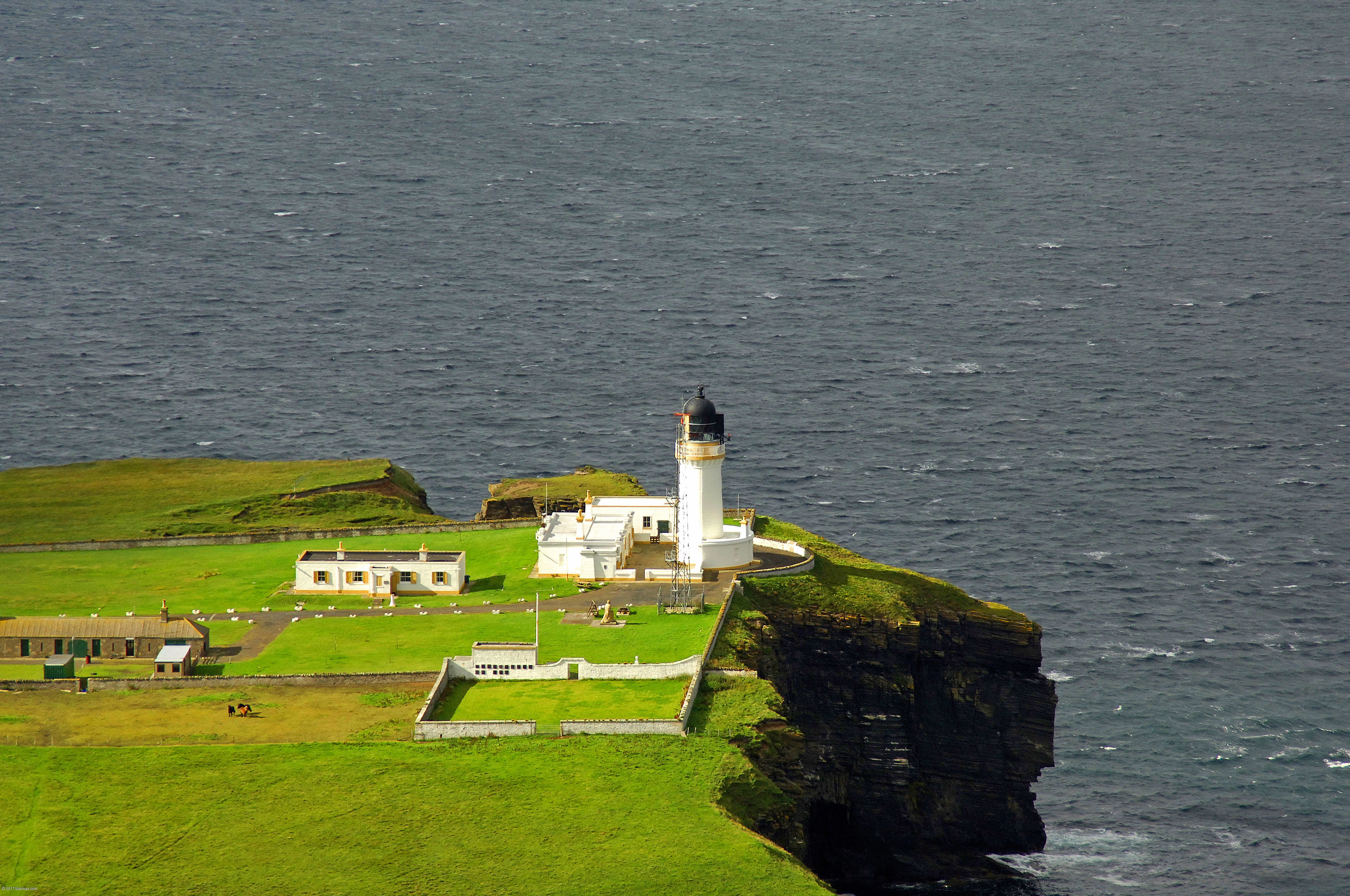 Noss Head Lighthouse in Staxigoe, SC, United Kingdom - lighthouse ...