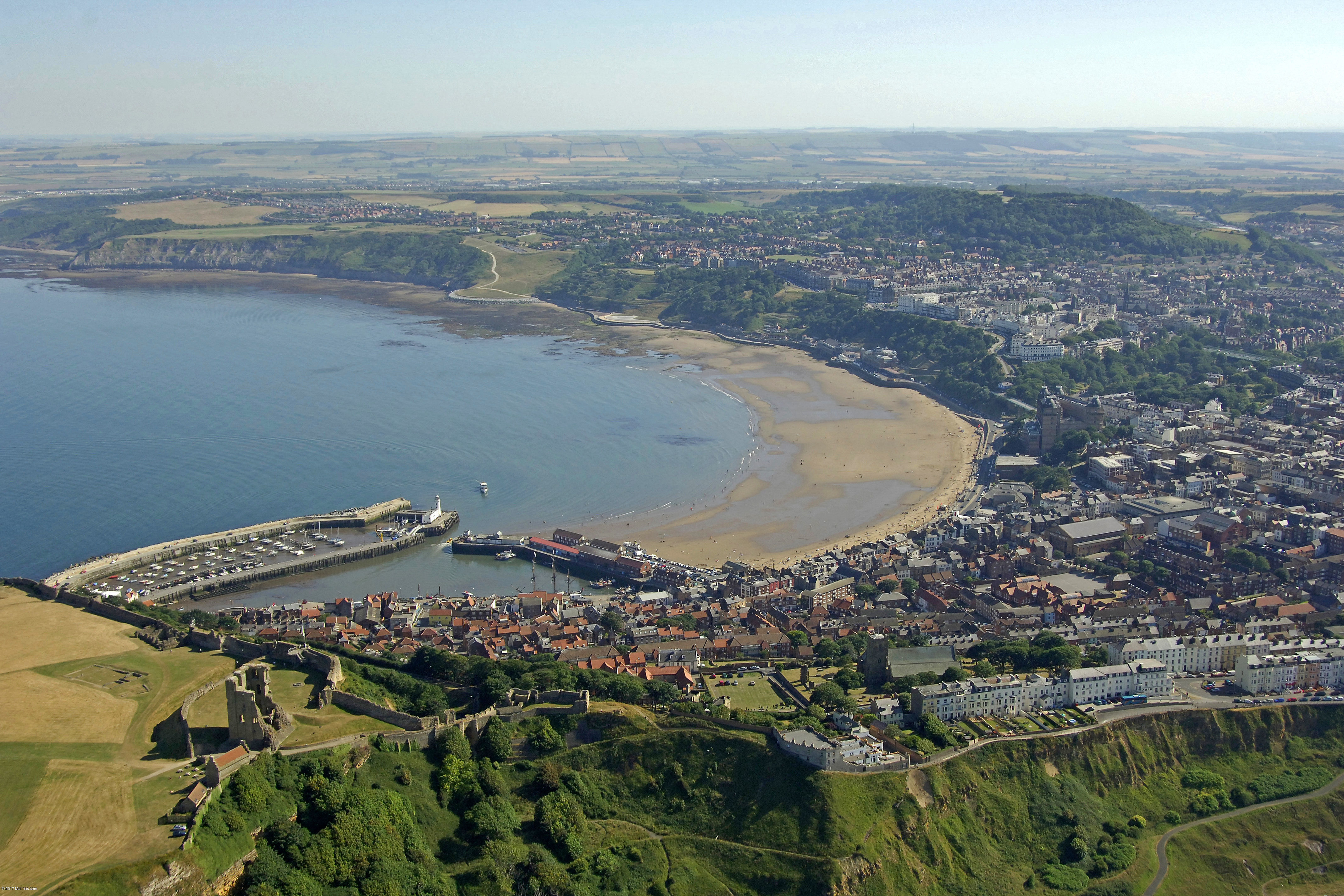 Scarborough Harbor in Scarborough, GB, United Kingdom - harbor Reviews ...