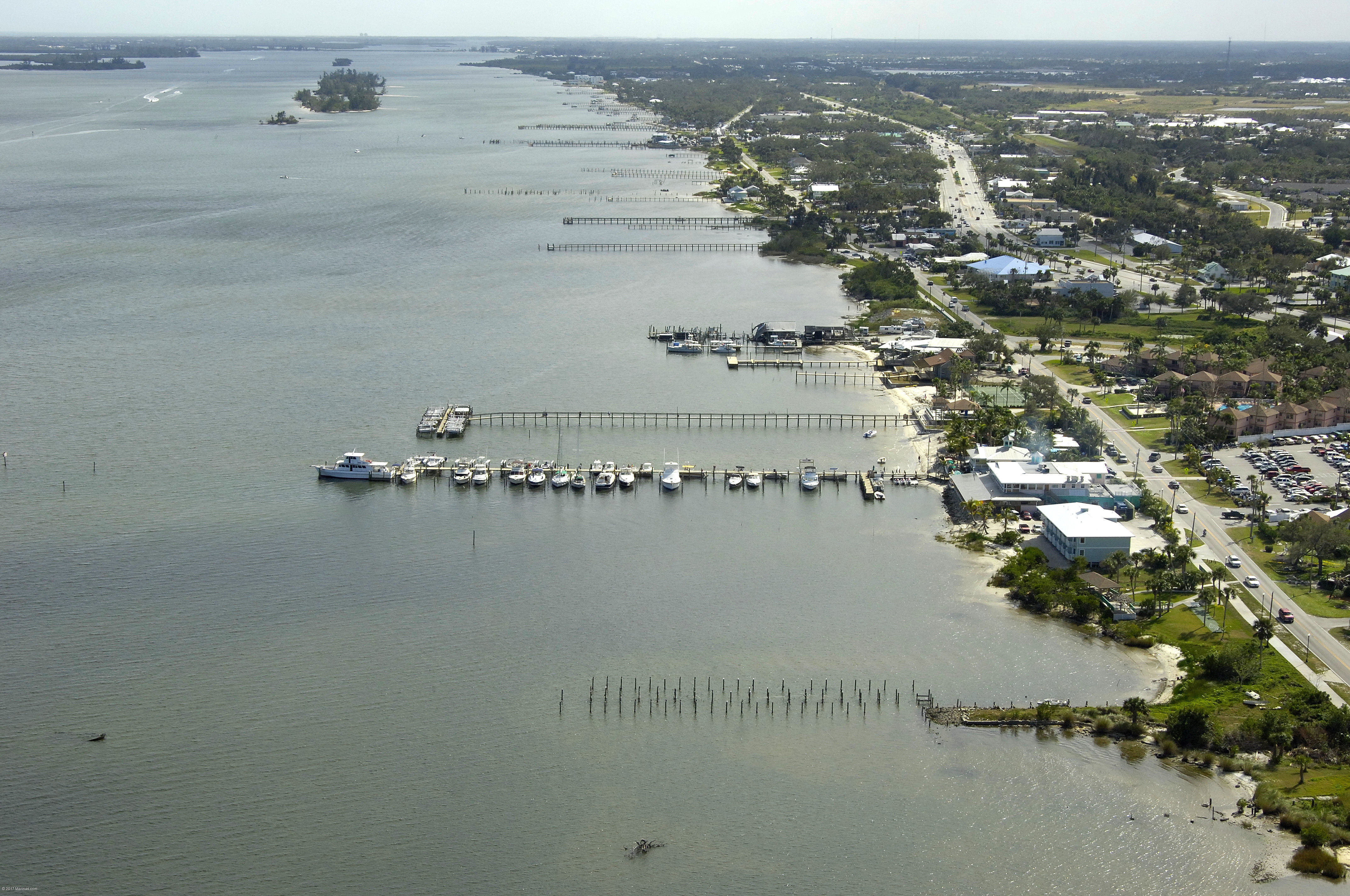 Captain Hiram's Resort in Sebastian, FL, United States - Marina Reviews ...