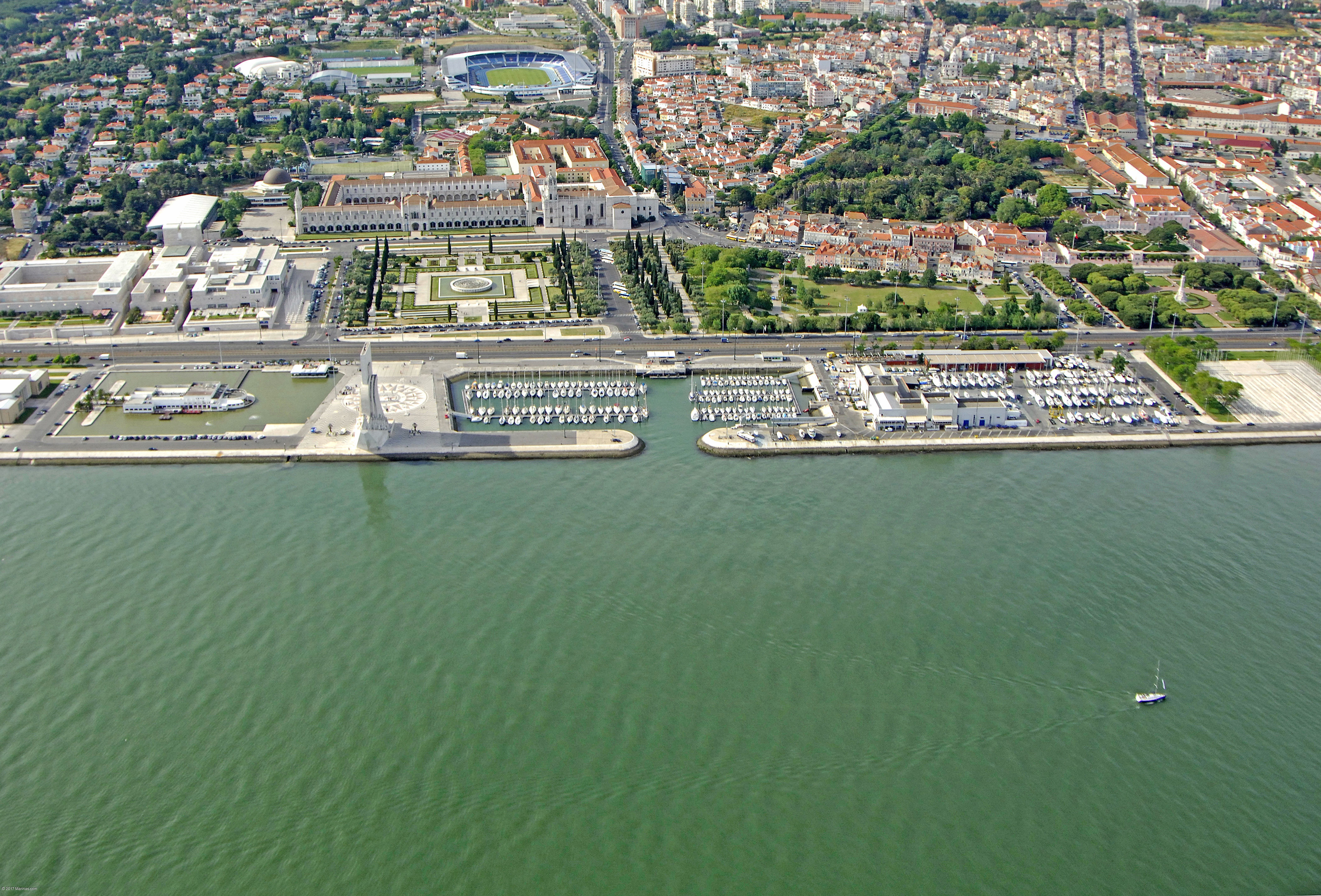 Doca De Belem Marina in Belem, Lisboa, Portugal - Marina Reviews ...